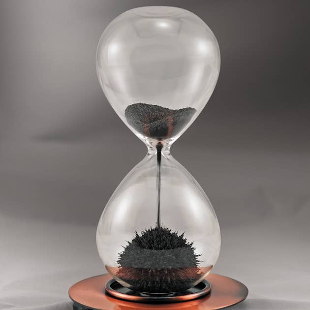 Magnetic Sand Hourglass – Time Travel Mart